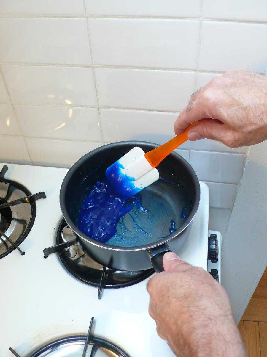 Designers Tackle the Future of Plastics—Pamono Stories