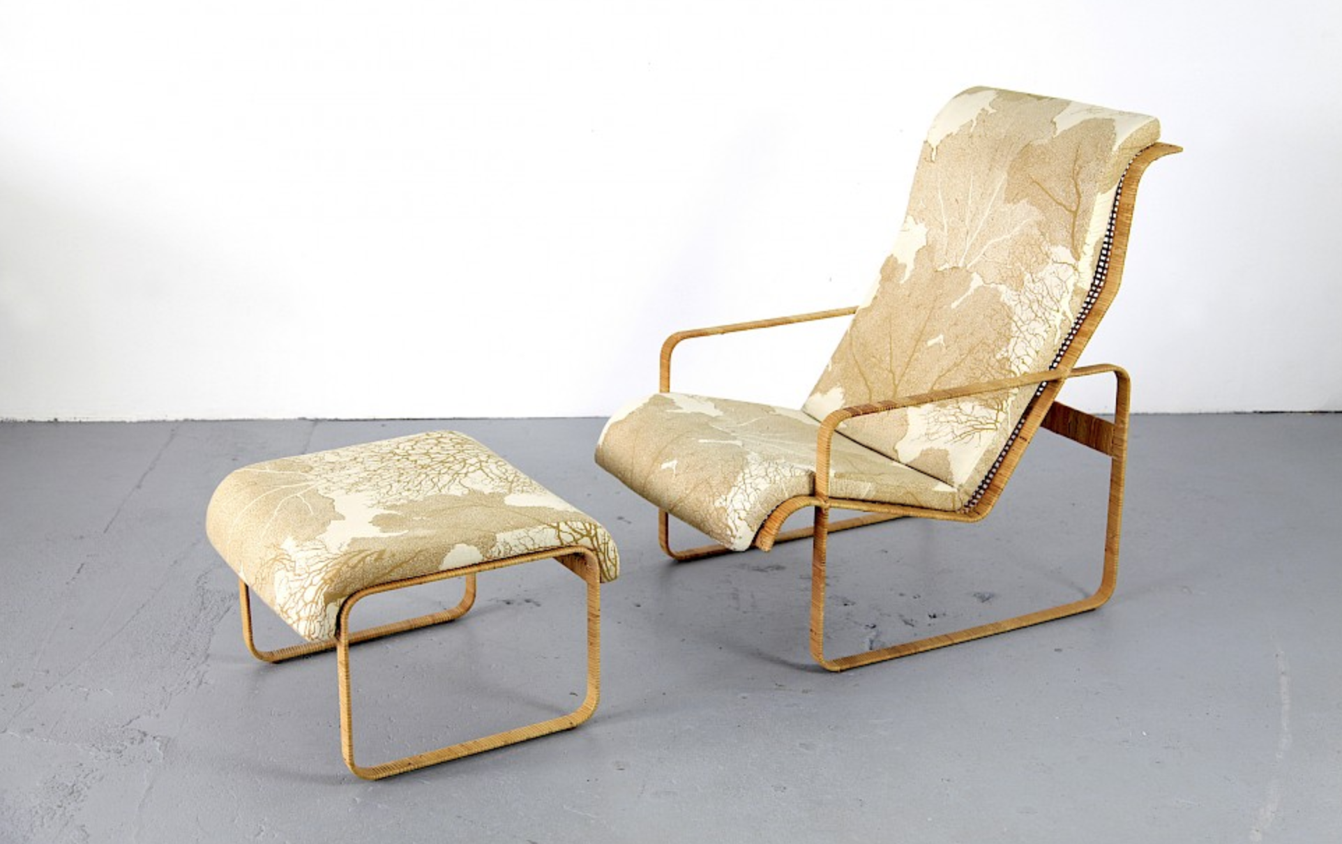 10 Easy Chairs to Put You at Ease—Pamono Stories