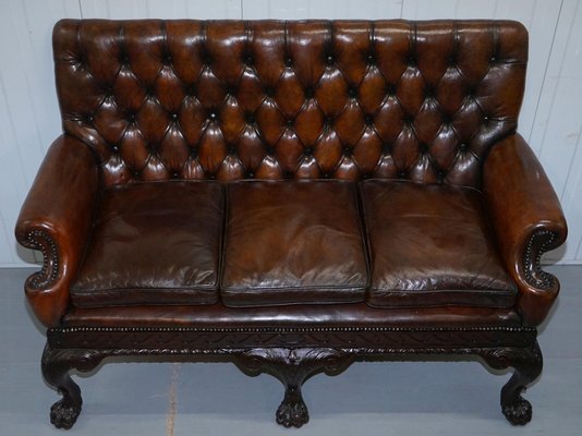 Chesterfield sofa feet store