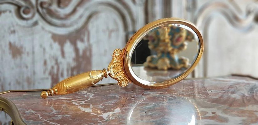 Vintage Hand Mirror Vintage Hand Mirror Hi Res Stock Photography And