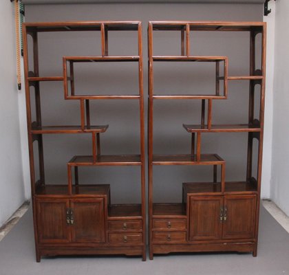 Display cabinet in chinese store