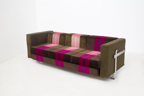 Fuchsia Sofa | Baci Living Room