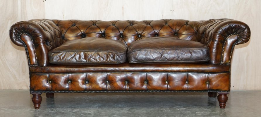 Antikes viktorianisches Chesterfield Ledersofa mit Federkissen