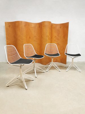 Wire Dining Chairs by Henrik Pedersen for Houe Set of 8 for sale at Pamono