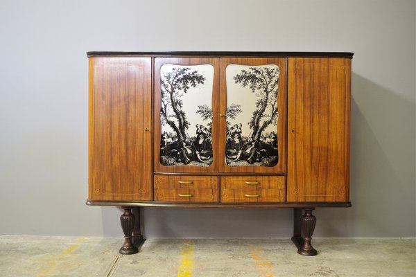 Mobile sideboard store