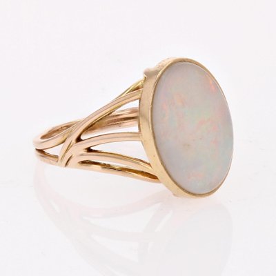 Franzosischer 18 Karat Gelbgold Opal Ring 1960er