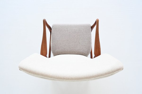 Lounge Chair Top View
