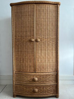 Vintage Kleiderschrank aus Korbgeflecht mit 2 Schubladen 1980er bei Pamono kaufen