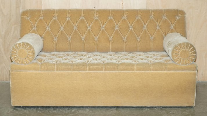Crushed velvet chesterfield sofa store