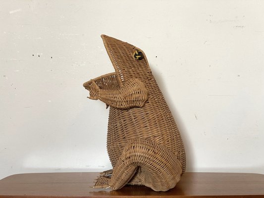 Frog wicker storage store