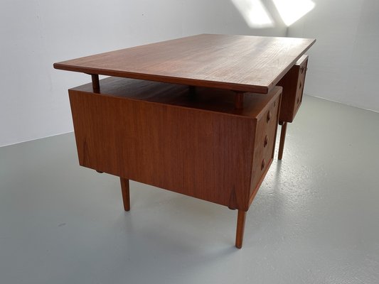 Danish floating desk store