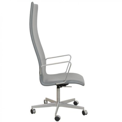 Tall Backed Oxford Office Chair in Grey Leather by Arne Tall Backed Oxford Office Chair in Grey Leather by Arne