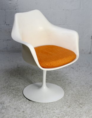 Saarinen tulip chair store