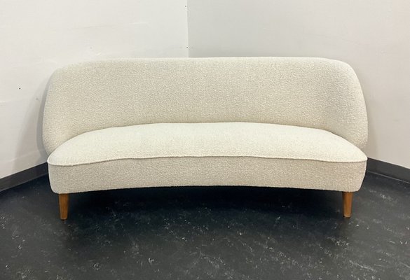 Scandinavian Mid Century Modern Curved Sofa in Boucle 1940s for sale at Pamono