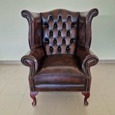 Chesterfield queen anne chair store