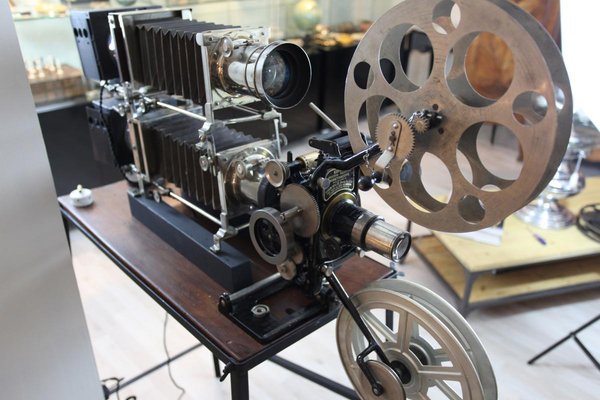 Kinetoscopio De Edison Kinetoscopio · Visitmuseum