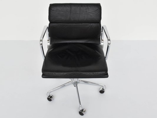 Black Leather Desk Armchair Mod. Soft Pad Ea217 by Charles Ray Eames for Vitra 1969
