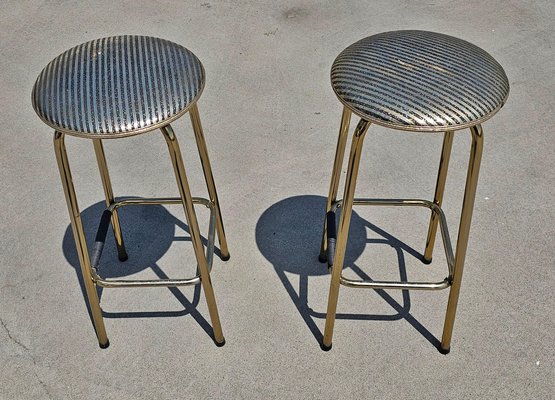 Mid Century Modern Home Cocktail Bar with Bar Stools and Mirror England 1960s Set of 4