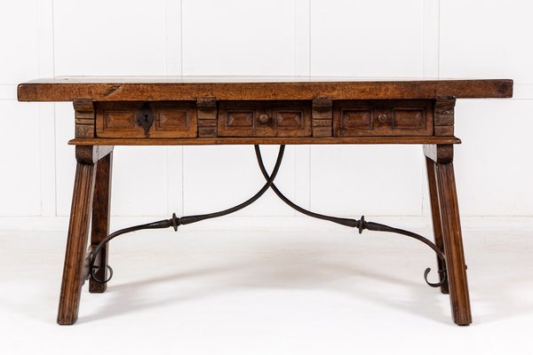 18th Century Spanish Walnut Trestle Table for sale at Pamono