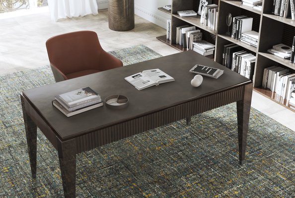 Gloss desk top store