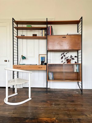Ladderax System mit Regalen Aufbewahrung und Schreibtisch von Staples fur Heals of London 1960er bei Pamono kaufen