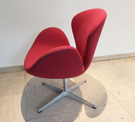 Swan Armchair by Arne Jacobsen Edition Fritz Hansen