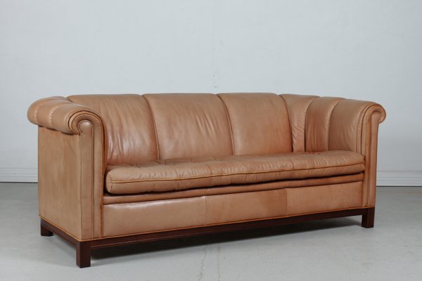 Chesterfield sofa cognac store