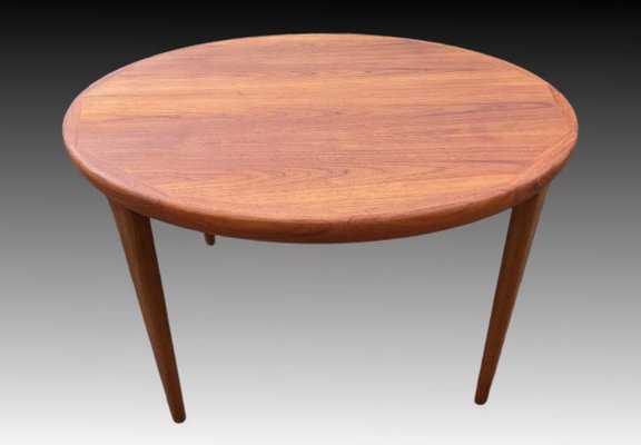 Danish Teak Extendable Round Dining Table from V.V. Mobler Spottrup 1960s
