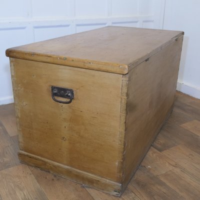 Large Victorian Polished Pine Blanket Box for sale at Pamono