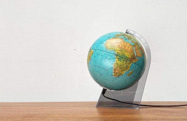 Illuminated Globe Table Lamp Moon Globe Cordless LED Table Lamp With