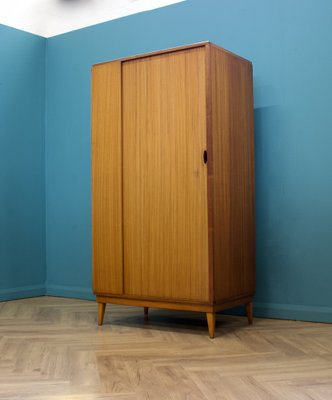 Tambour Kleiderschrank aus Teak von Austinsuite 1960er bei Pamono kaufen