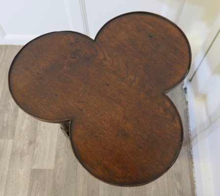 Cloverleaf table store