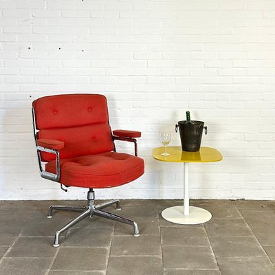 Vitra lobby store