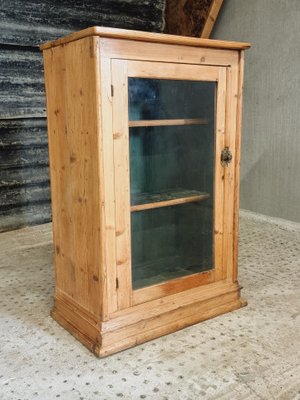 Farmhouse Display Cabinet in Pine Wood 1890s
