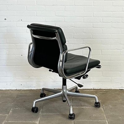 EA 217 Burostuhl von Charles Ray Eames fur Vitra
