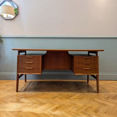 Mid Century Modell 75 Schreibtisch aus Teak von Omann Jun 1960er bei Pamono kaufen