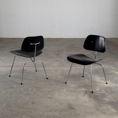 Fruhe Eames DCM Dining Chairs in Schwarz Herman Miller zugeschrieben 1950er 2er Set