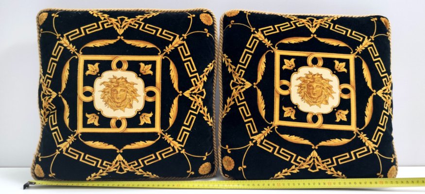 Versace cushions store