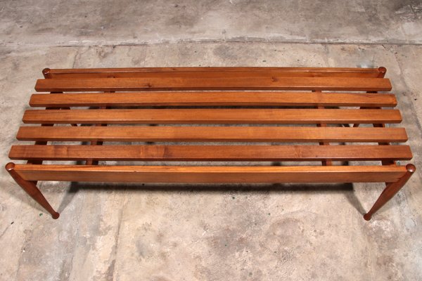 Retro bench store