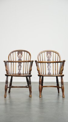 English Lowback Windsor Dining Room Chairs Set of 4 for sale at Pamono