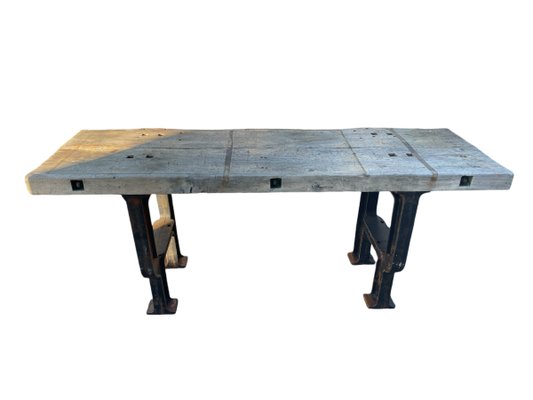Metal and wood workbench store