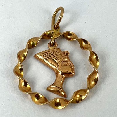 Egyptian Queen Nefertiti Bust Circle 18k Yellow Gold Charm Pendant 1950s