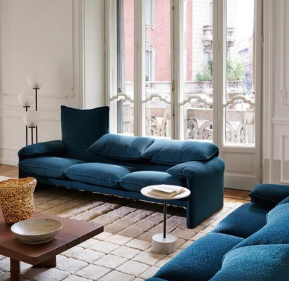 Three Seater Sofa by Vico Magistretti for Cassina for sale at Pamono