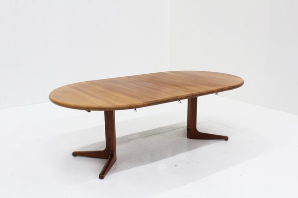 Vintage Danish Round Extendable Dining Table in Teak from Glostrup 1960s for sale at Pamono