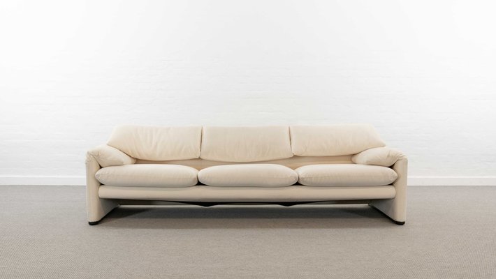 White Maralunga 3 Seater Sofa by Vico Magistretti for Cassina for sale at Pamono