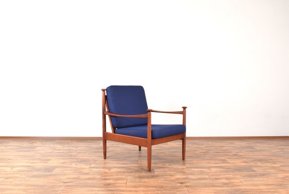Mid Century Modern Danish Lounge Chair 1960s for sale at Pamono
