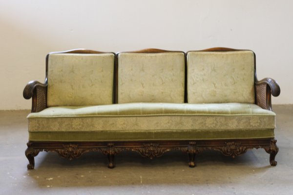 1900s Couch Styles