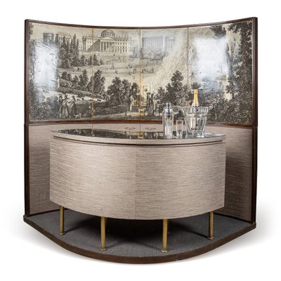 Curved Corner Bar
