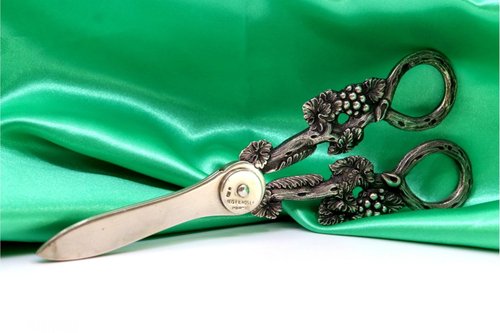 grape vine scissors