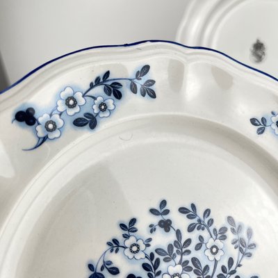 blue flower pattern dishes